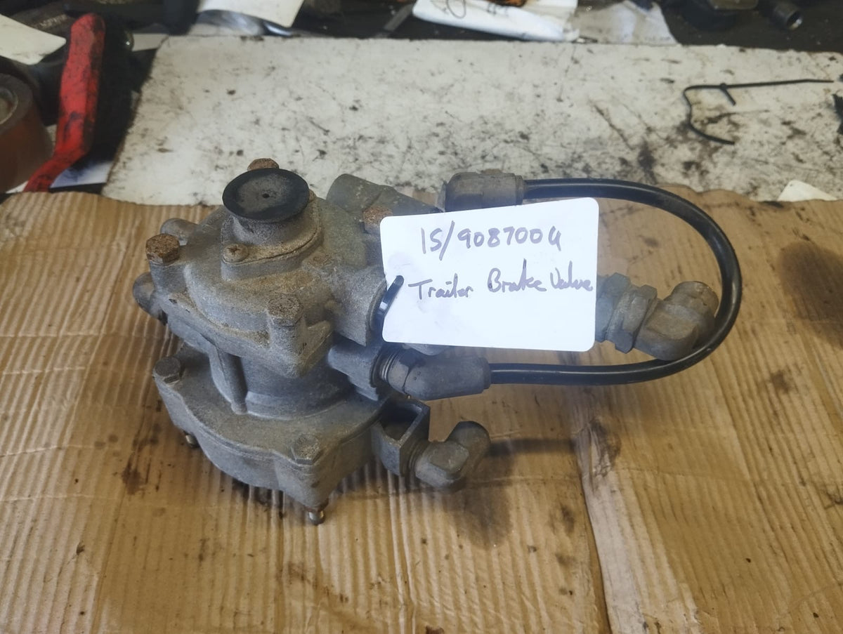 SECOND HAND BRAKE VALVE JCB Part No. 15/908700 - Vicary Plant JCB ...