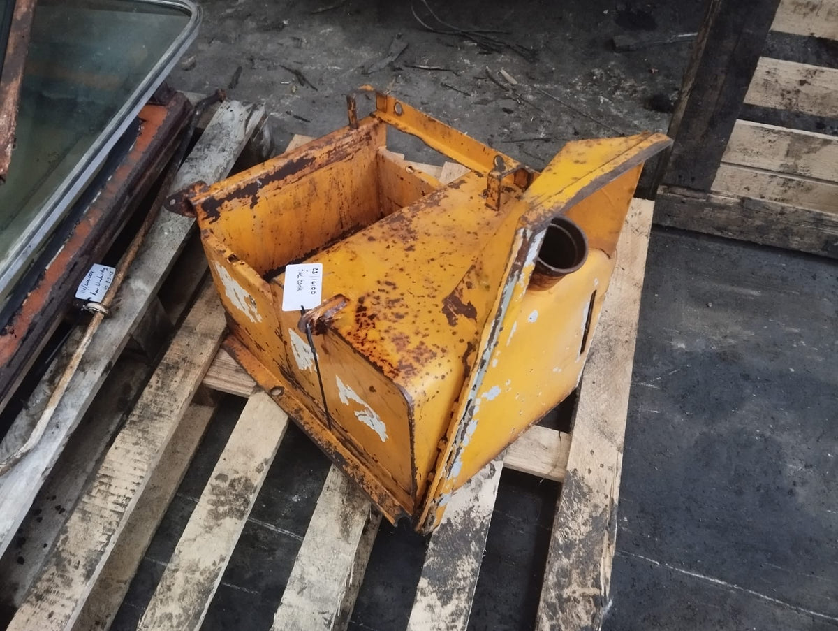 SECOND HAND FUEL TANK JCB Part No. 231/14100 - Vicary Plant JCB Spares ...