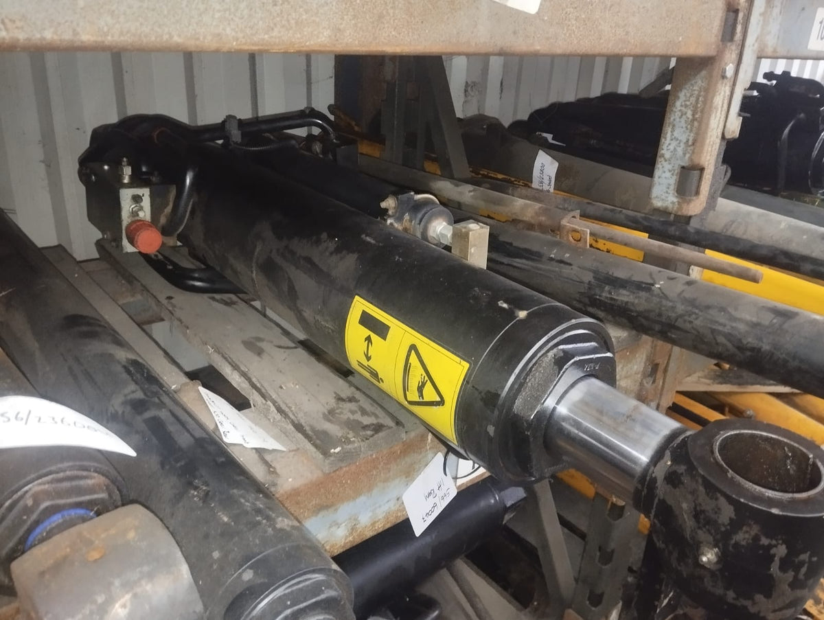 SECOND HAND DISPLACEMENT RAM JCB Part No. 556/60047 - Vicary Plant JCB ...