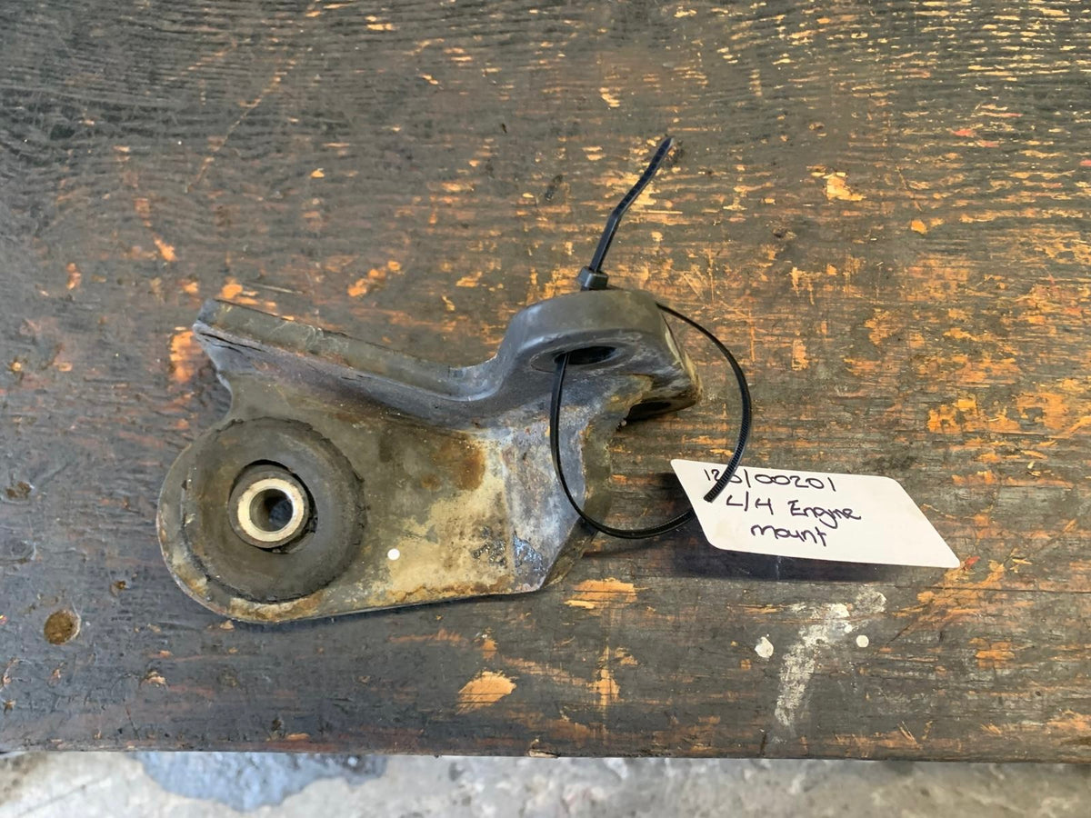 SECOND HAND ENGINE MOUNT LH JCB Part No. 125/00201 - Vicary Plant JCB ...