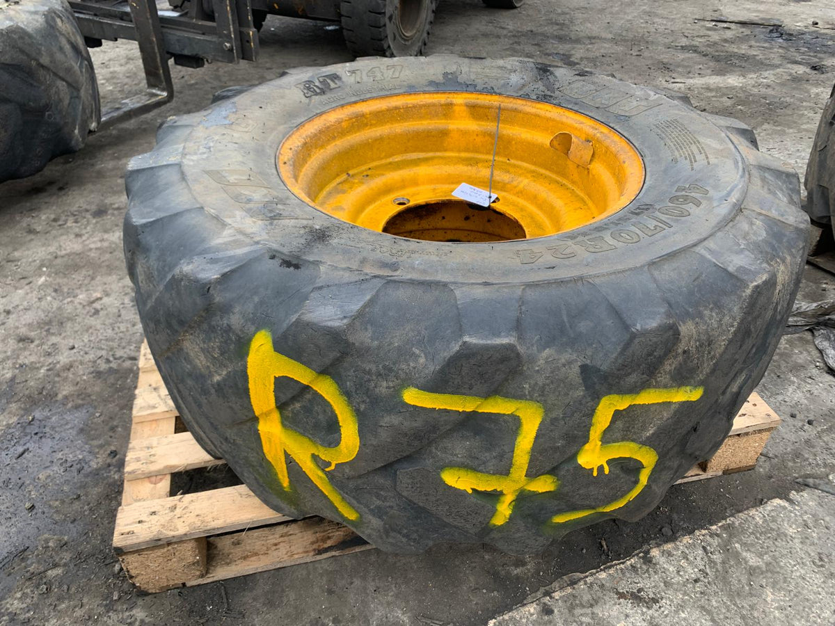 SECOND HAND WHEEL RIM 24" 5 STUD OLD STYLE - Vicary Plant JCB Spares ...