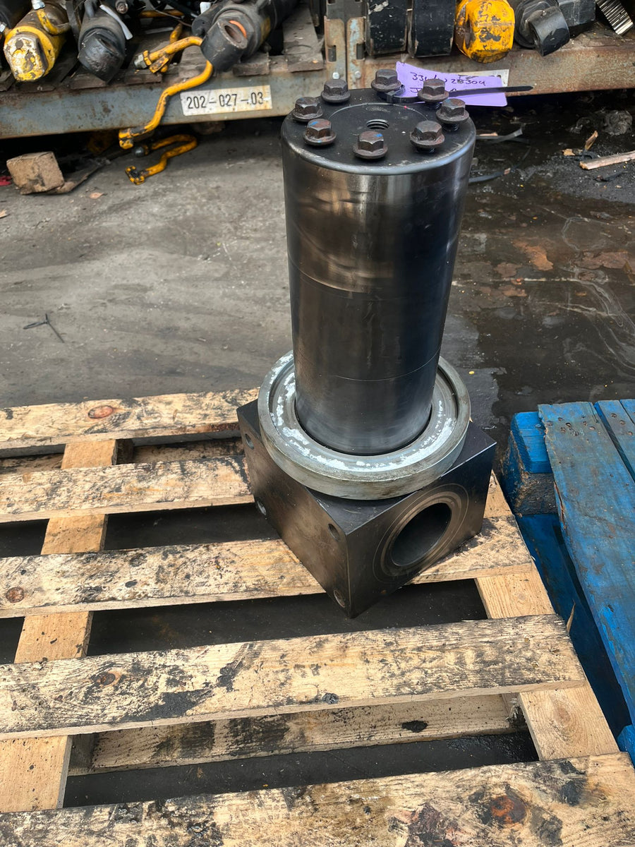 SECOND HAND ARTICULATED JOINT JCB Part No. 334/W2830 - Vicary Plant JCB ...