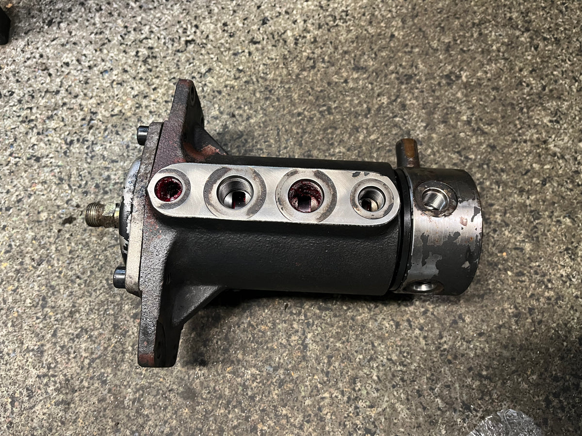 SECOND HAND 8 PORT ROTARY COUPLING JCB Part No. 332/V9688 - Vicary ...