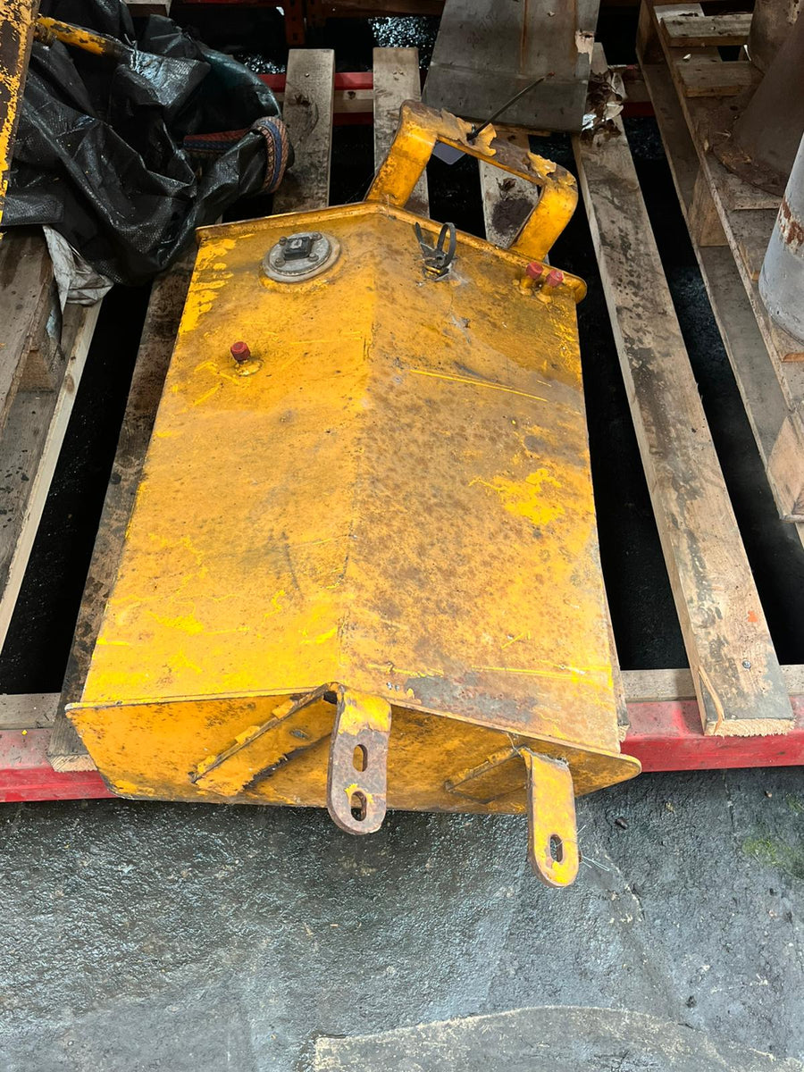 SECOND HAND AUX FUEL TANK JCB Part No. 267/85321 - Vicary Plant JCB ...