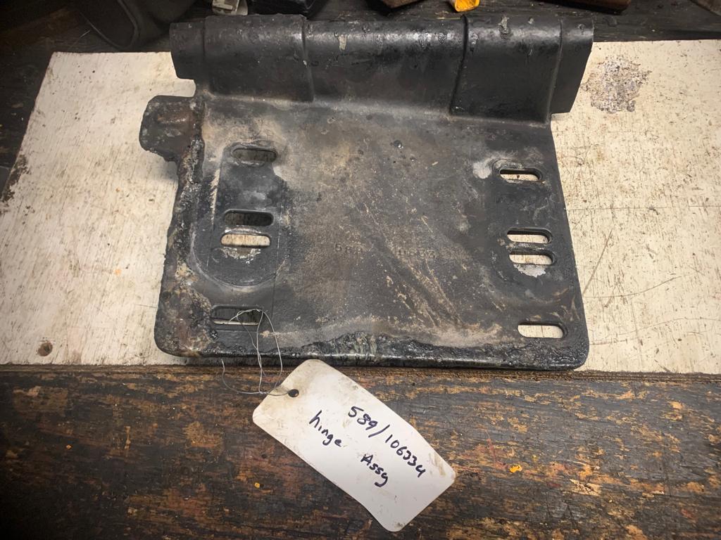 SECOND HAND HINGE JCB Part No. 589/10633 - Vicary Plant JCB Spares ...