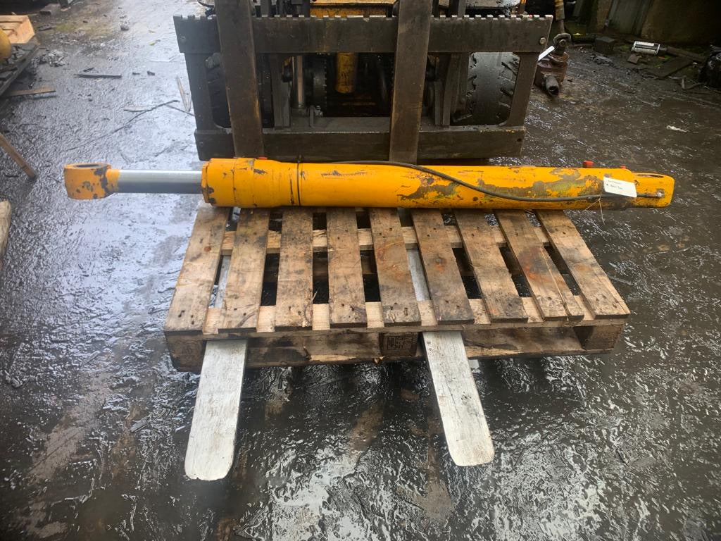 SECOND HAND RAM JCB Part No. 561/38400 - Vicary Plant JCB Spares ...