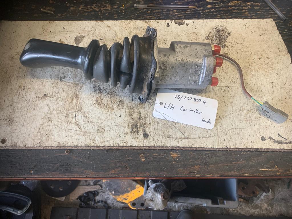 SECOND HAND CONTROLLER L/H JCB Part No. 25/222832 - Vicary Plant JCB ...