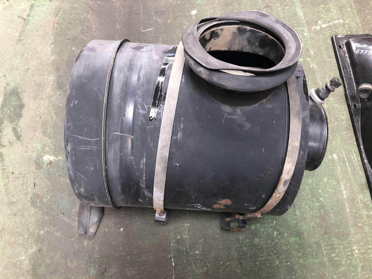 SECOND HAND FILTER HOUSING JCB Part No. 32/209600 - Vicary Plant JCB ...