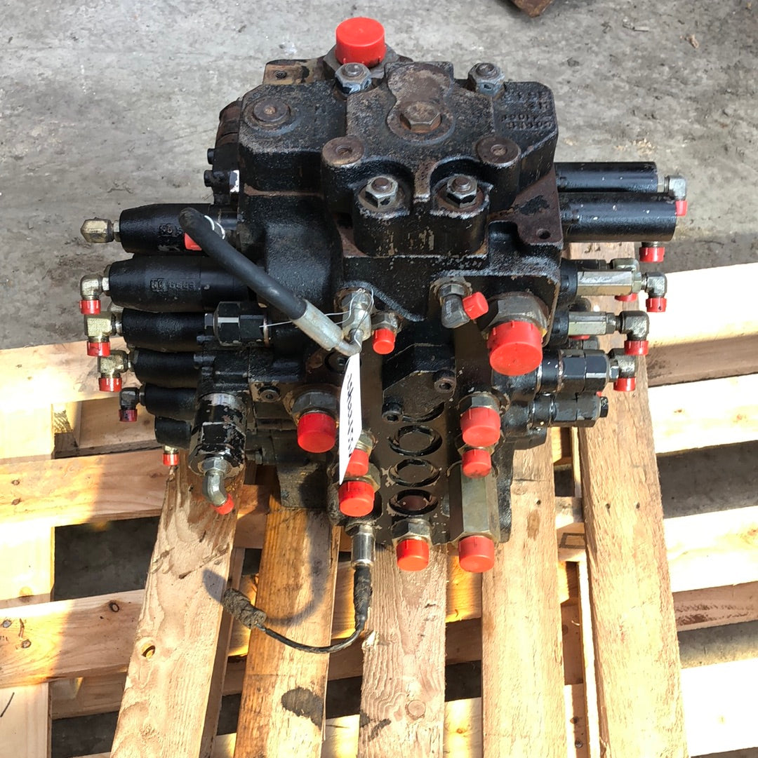 SECOND HAND MAIN CONTROL VALVE JCB Part No. 25/222655 - Vicary Plant ...