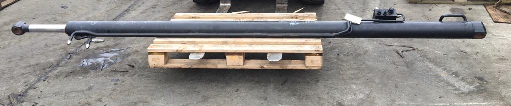 SECOND HAND OUTER EXTENSION RAM JCB Part No. 559/60311 - Vicary Plant ...
