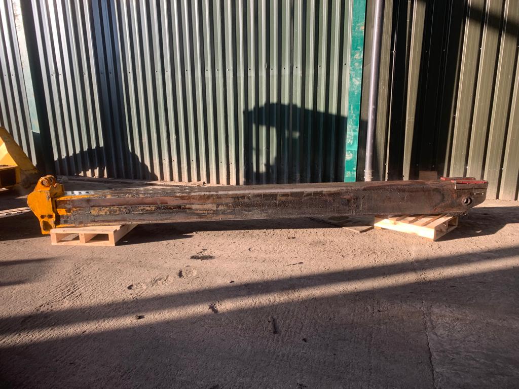 SECOND HAND MIDDLE BOOM JCB Part No. 335/03274 - Vicary Plant JCB ...