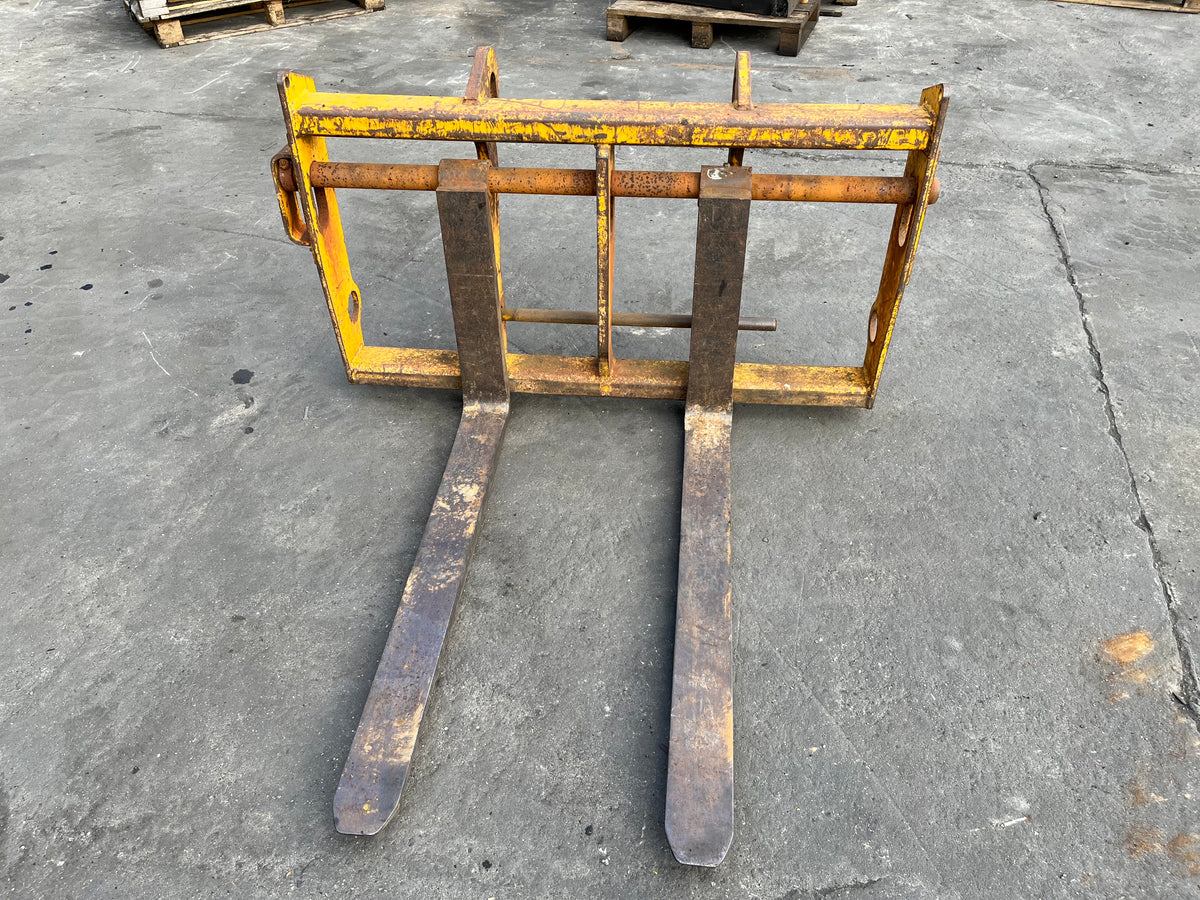 SECOND HAND FORK CARRIAGE FOR TOOL CARRIER - Vicary Plant JCB Spares ...