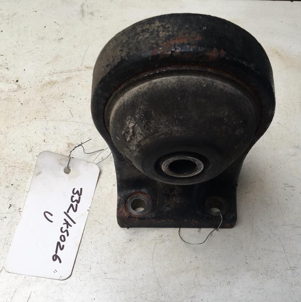 SECOND HAND ENGINE MOUNT JCB Part No. 332/K5026 - Vicary Plant JCB ...