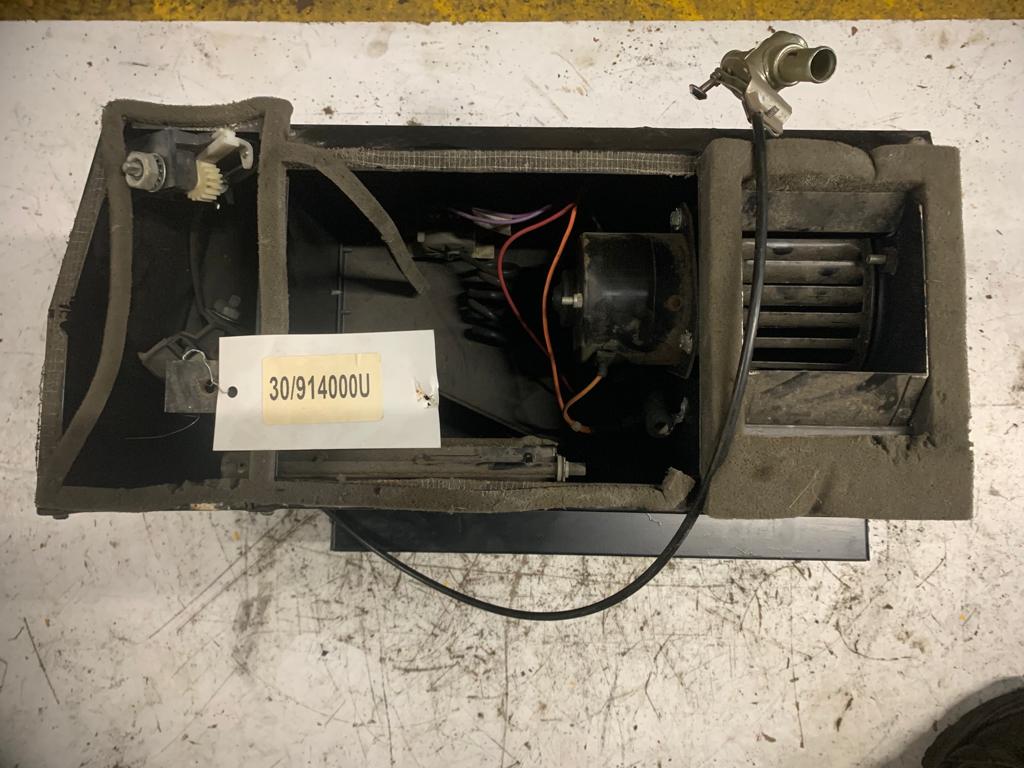 SECOND HAND AIR CONDITIONING UNIT JCB Part No. 30/914000 - Vicary Plant ...