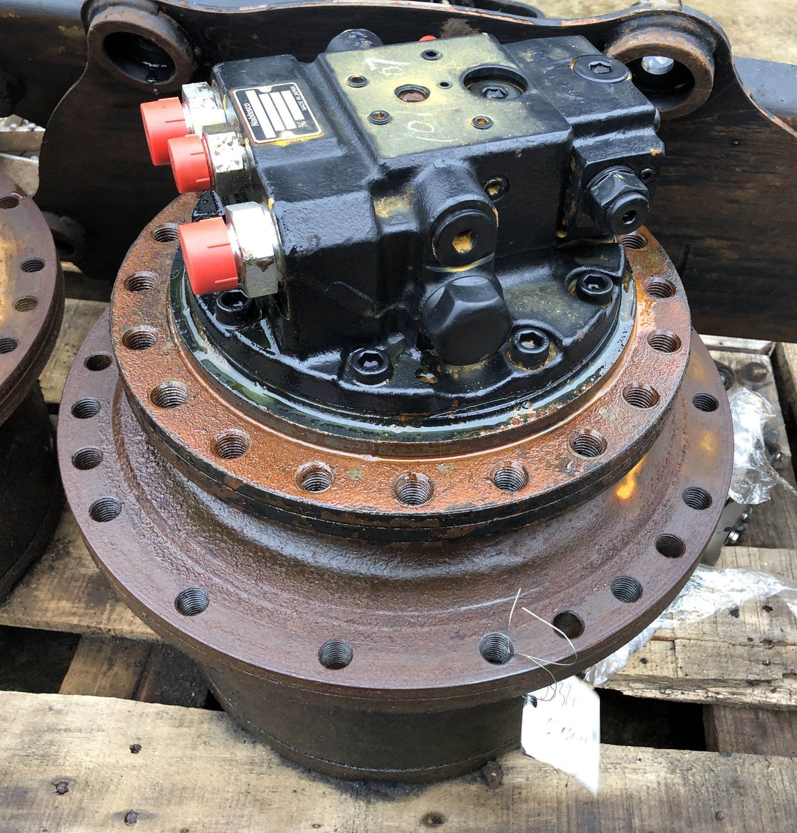 SECOND HAND TRACK MOTOR JCB Part No. 333/J5851 - Vicary Plant JCB ...
