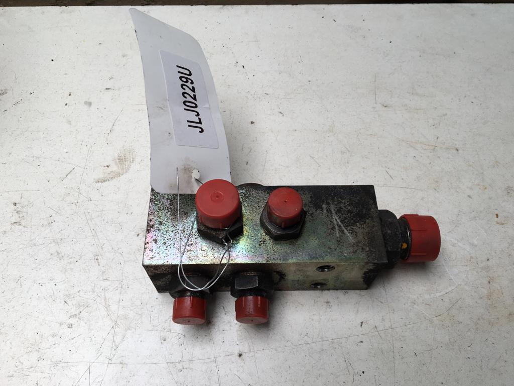 SECOND HAND MANIFOLD BLOCK JCB Part No. JLJ0229 - Vicary Plant JCB ...