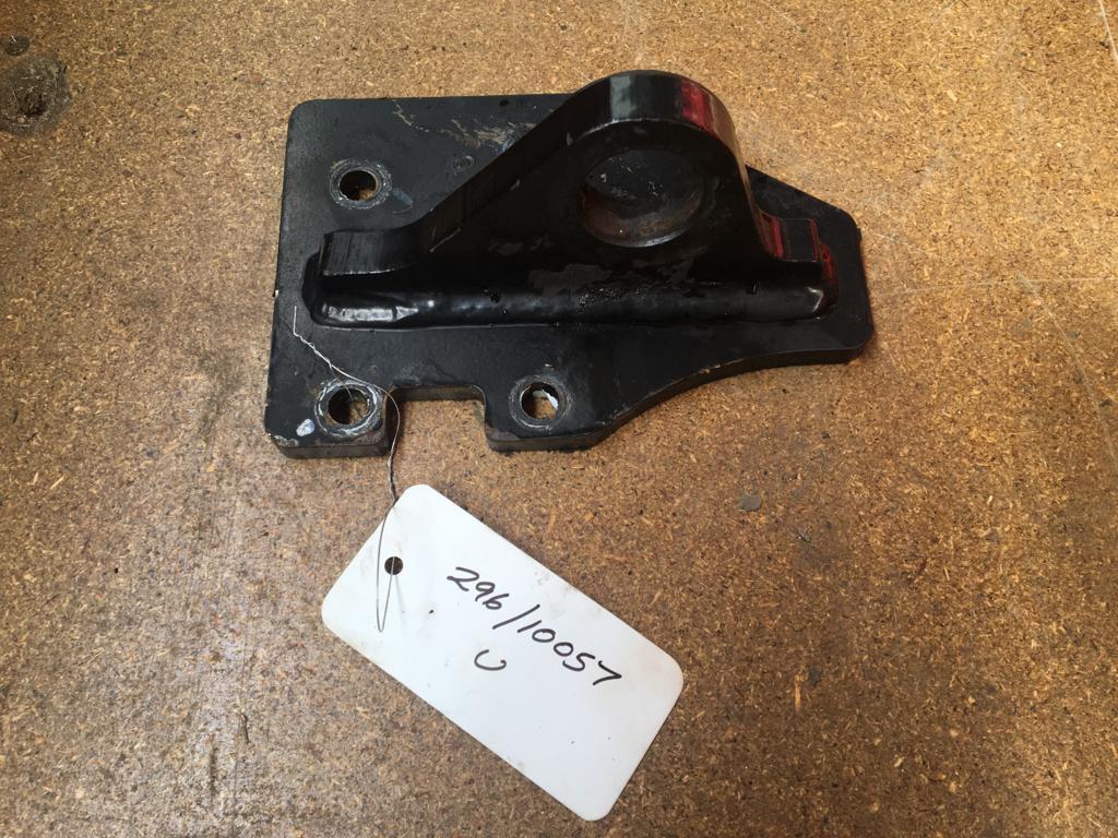 SECOND HAND ENGINE MOUNT LH JCB Part No. 296/10057 - Vicary Plant JCB ...