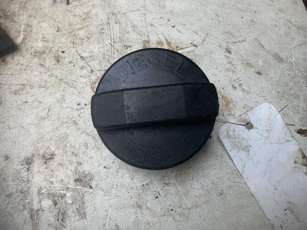 SECOND HAND FUEL CAP JCB Part No. 332/F8103 - Vicary Plant JCB Spares ...